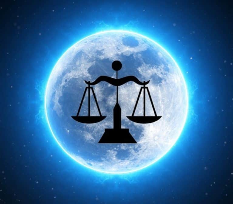 12 Magnificent Moon Signs Explained with Their Meanings